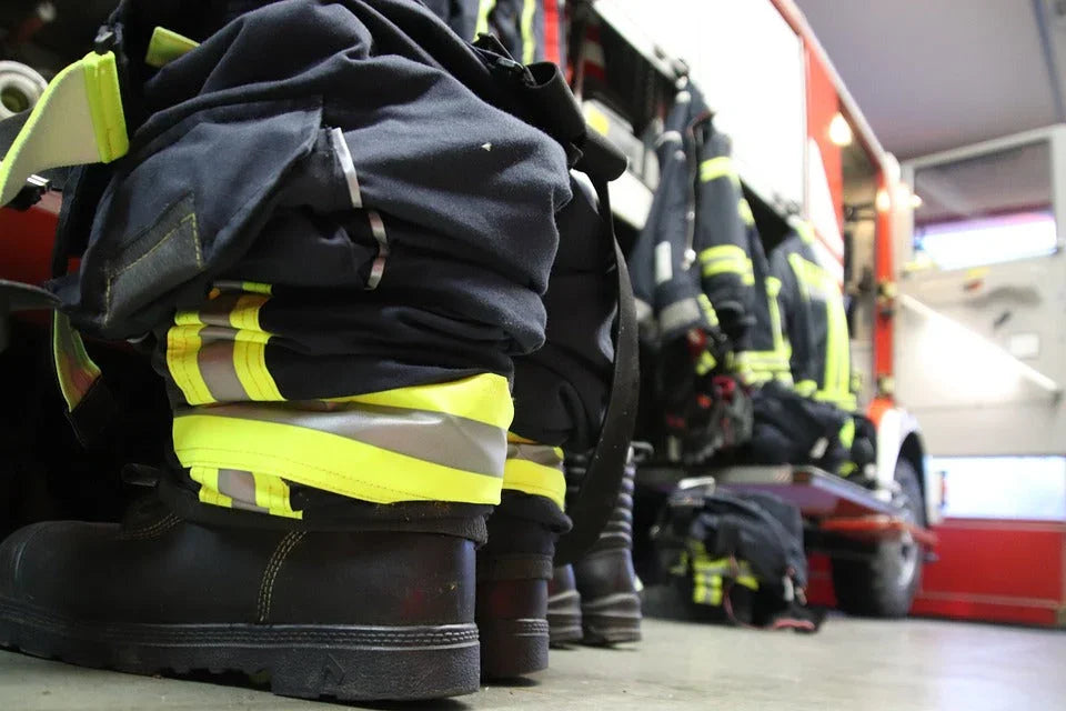 How to Select Heat-Resistant Laces for Firefighter Boots – Lace Lab